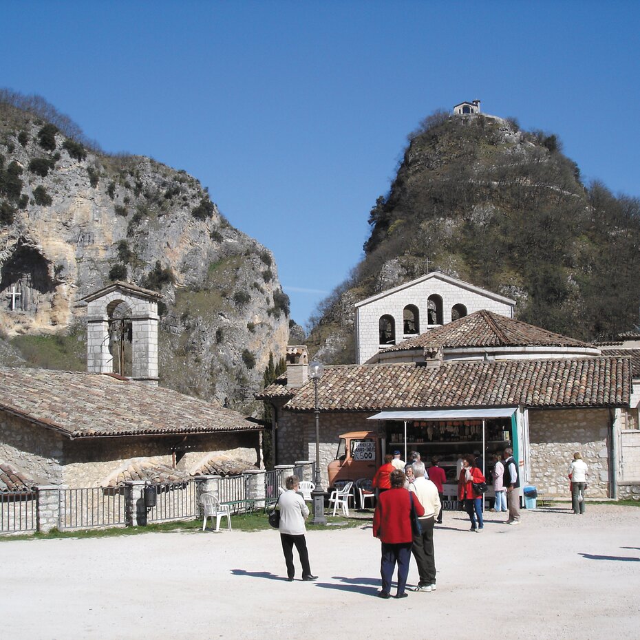 Roccaporena | Bissig Reisen Carreisen - Städtereisen, Busreisen ...